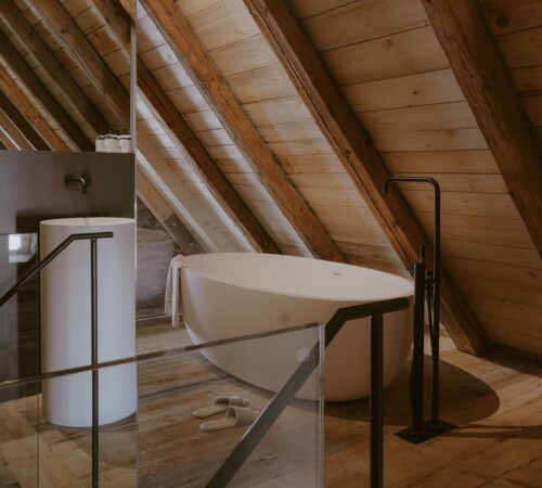 Rooms & Suites | 1280 Krone